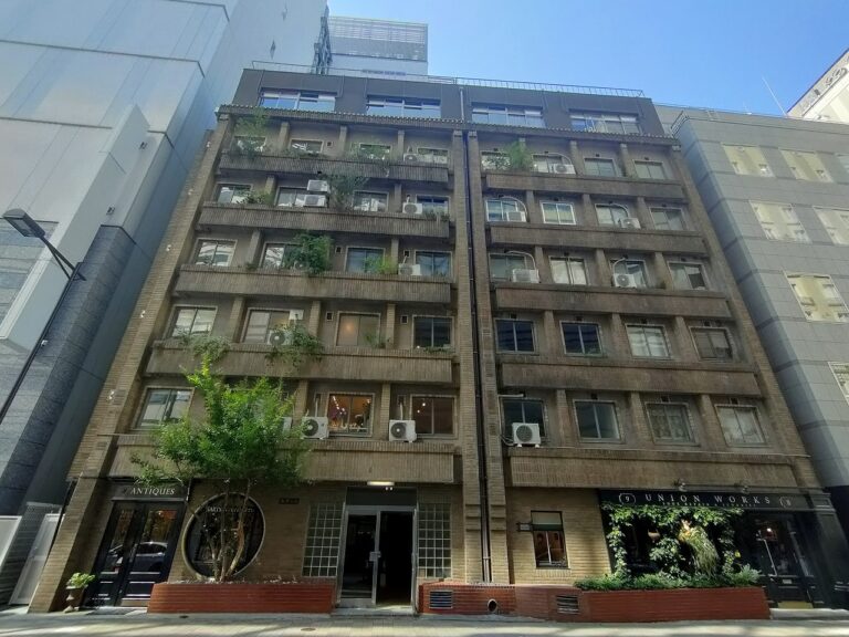 奥野ビルの見どころ・感想・基本情報※1932年竣工の元高級アパート | Into the World